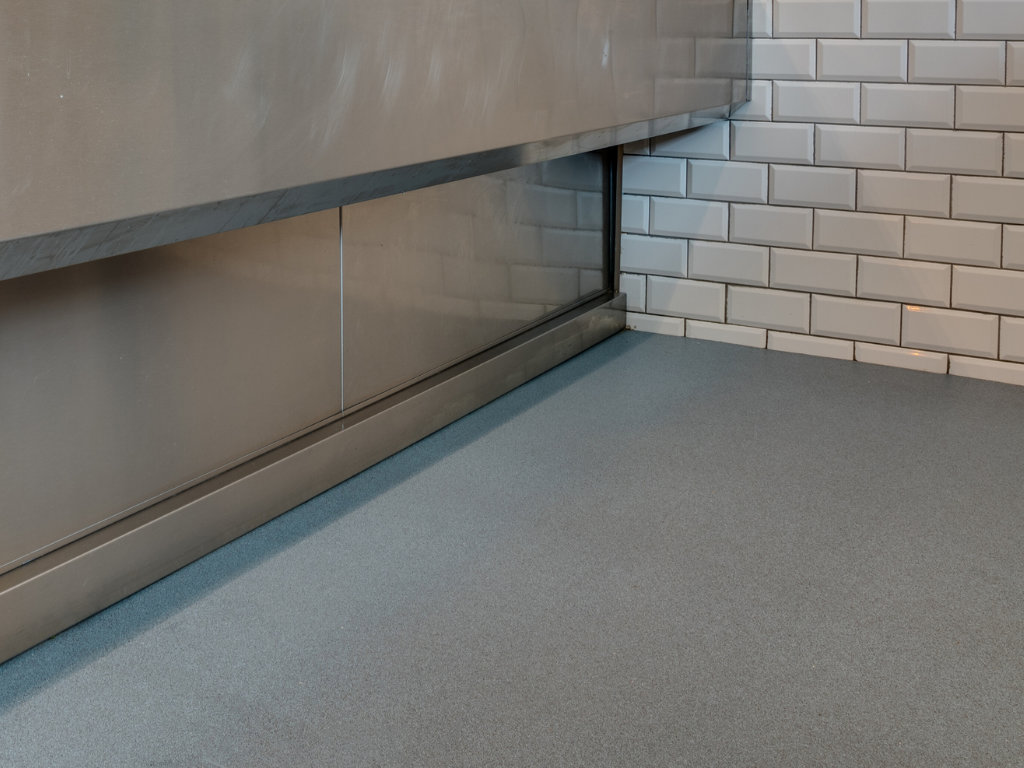 Chromite Vinyl Flooring | Polysafe Apex | Polysales