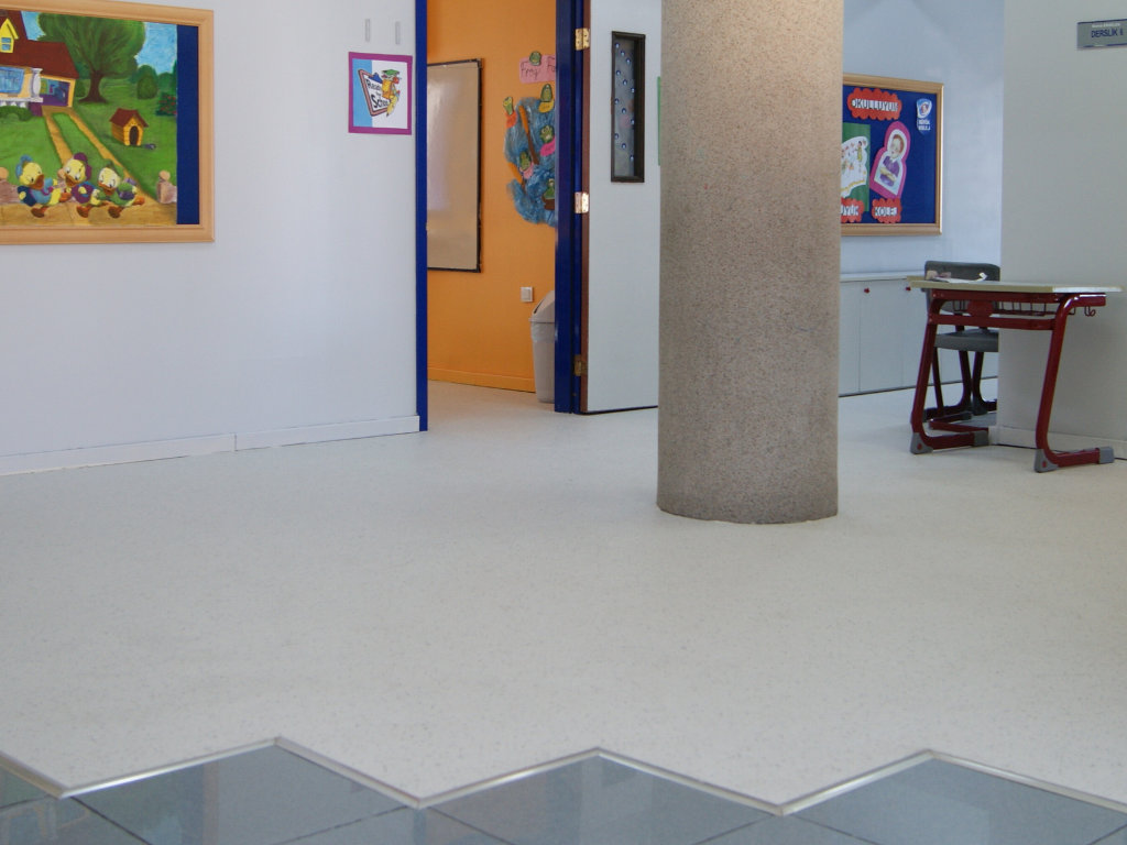 Chalk Burst Vinyl Flooring | Pearlazzo PUR | Polysales