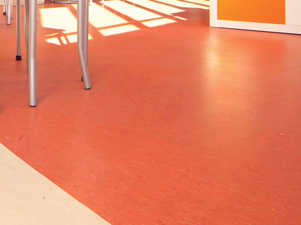 Ruby Vinyl Flooring | XL PU | Polysales